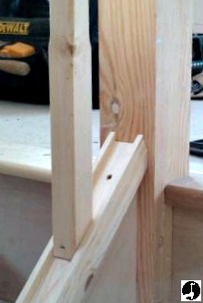 How to calculate equal stair spindle spacing & deck/porch railings